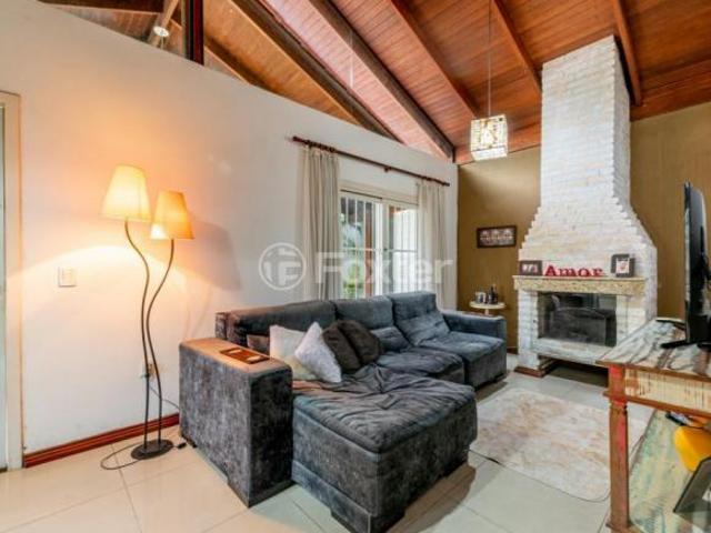 Casa, 5 dormitórios, 200 m², em Camaquã