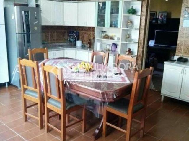 Casa, 5 dormitórios, 200 m², em Cristal