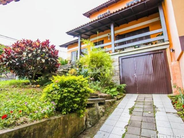 Casa, 5 dormitórios, 215 m², em Vila Nova
