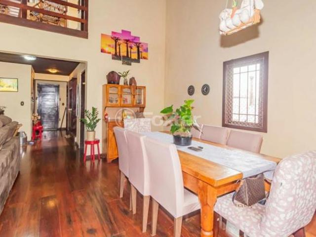 Casa, 5 dormitórios, 222.57 m², em Primavera