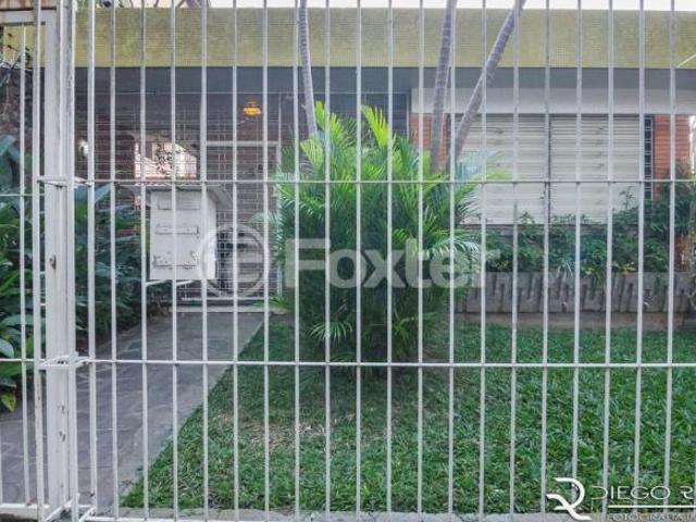 Casa, 5 dormitórios, 260 m², em Menino Deus