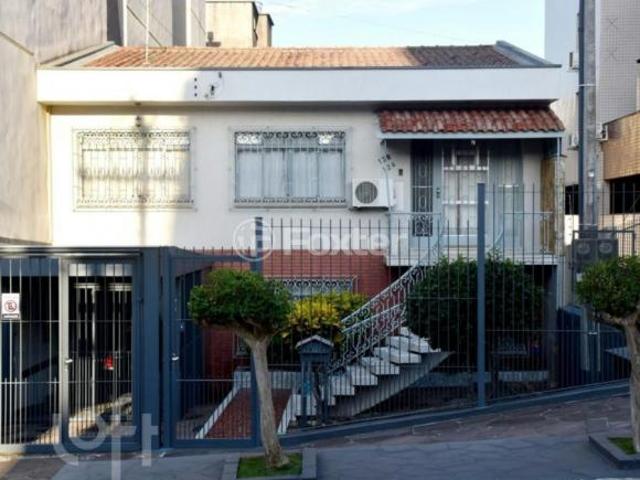 Casa, 5 dormitórios, 260 m², em Passo da Areia