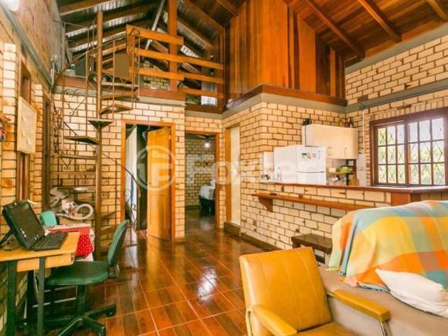 Casa, 5 dormitórios, 280 m², em Cristal