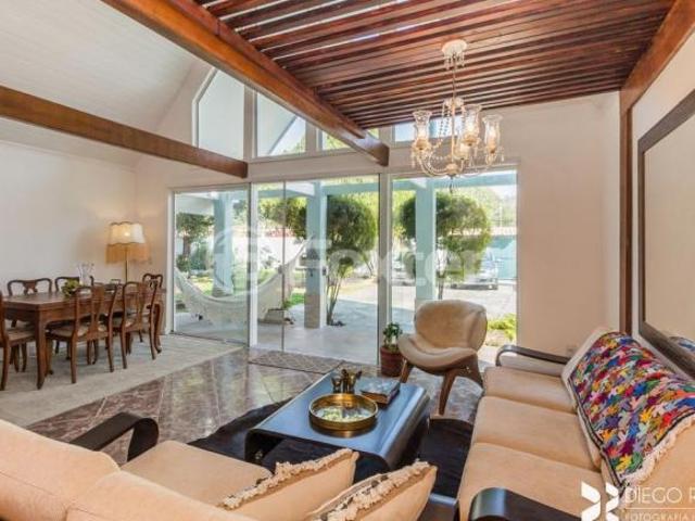 Casa, 5 dormitórios, 291 m², em Guarujá