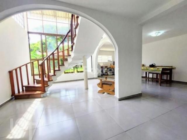 Casa, 5 dormitórios, 291 m², em Ipanema