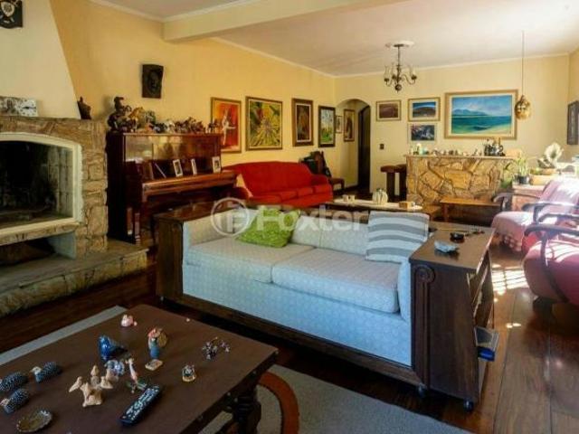 Casa, 5 dormitórios, 319 m², em Vila Ipojuca