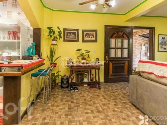 Casa, 5 dormitórios, 310 m², em Tristeza