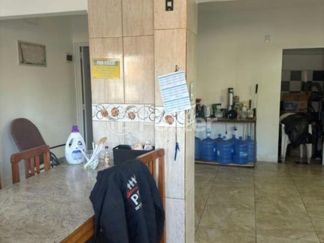 Casa, 5 dormitórios, 325 m², em Sarandi