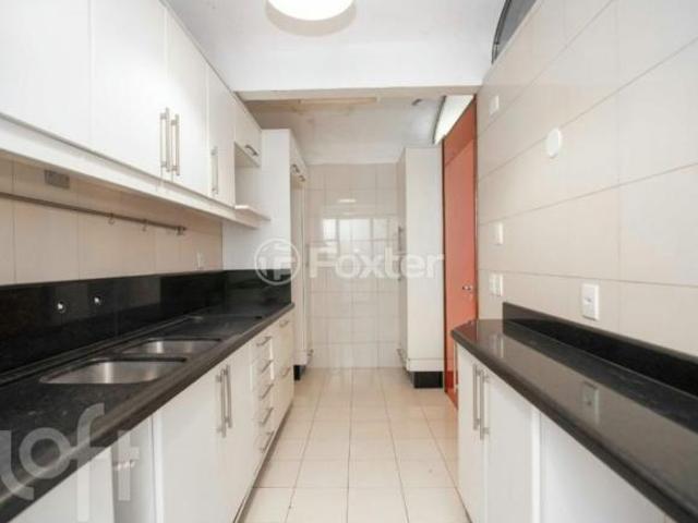 Casa, 5 dormitórios, 322 m², em Menino Deus