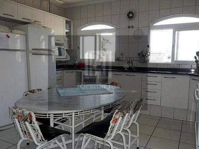 Casa 5 dormitórios 337m² a/c