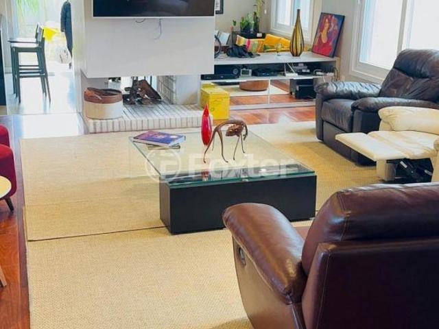 Casa, 5 dormitórios, 350 m², em Cisbislândia