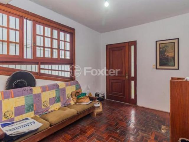 Casa, 5 dormitórios, 377.44 m², em Partenon