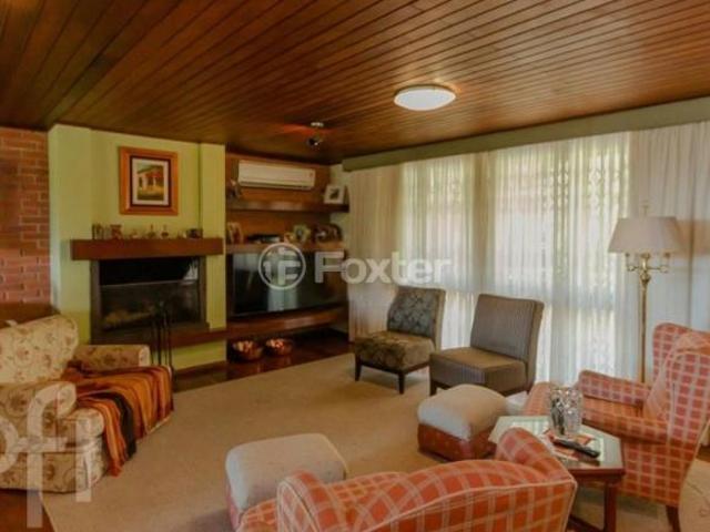 Casa, 5 dormitórios, 422.07 m², em Chácara das Pedras