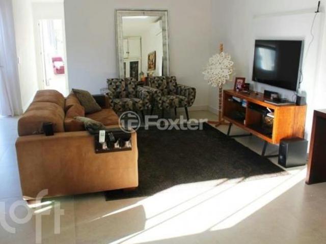 Casa, 5 dormitórios, 485 m², em Auxiliadora