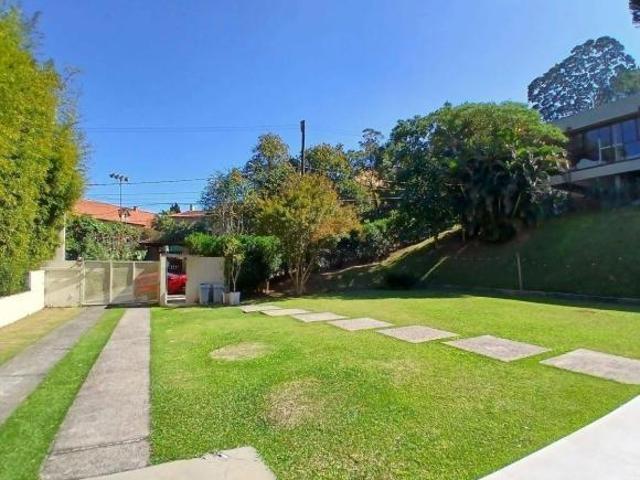 Casa 5 Dormitórios, 4 suítes, 6 vagas Condomínio Recanto Inpla Granja Viana SP
