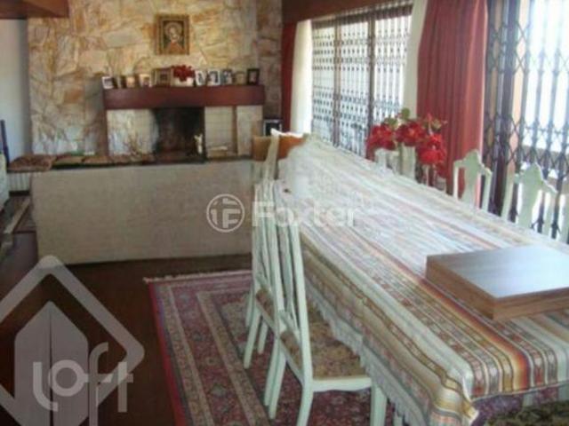 Casa, 5 dormitórios, 587.76 m², em Três Figueiras