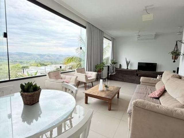 Casa, 5 dormitórios 5 suítes,4 vagas, Urbanova. Res. Jaguary. SJC