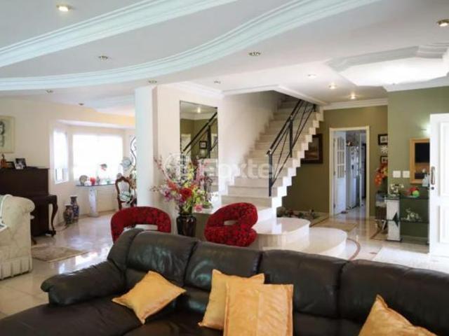 Casa, 5 dormitórios, 720 m², em Interlagos