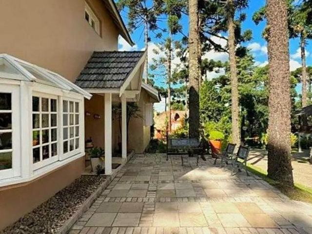 CASA 5 DORMITÓRIOS