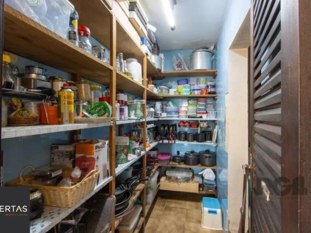 Casa 5 dormitórios à venda Teresópolis Porto Alegre/RS