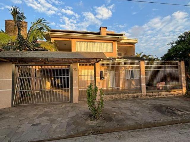 Casa 5 dormitórios em Curumim, Capão da Canoa