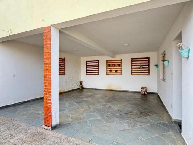 Casa 5 dormitórios Jardim Iporanga Águas de são Pedro