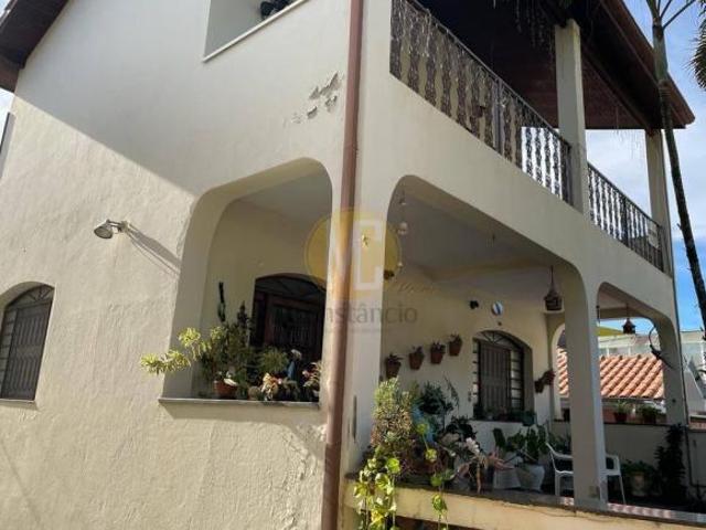 Casa 5 Dormitórios sendo 1 Suíte 177m² Próximo ao Santuário Nacional