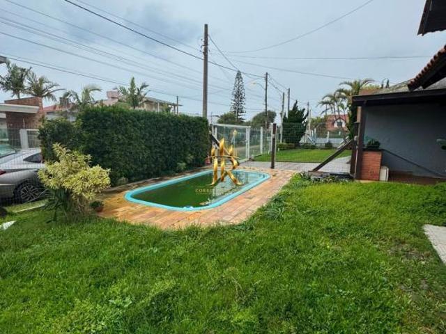 Casa 5 dormitórios próximo a plataforma de Tramandai