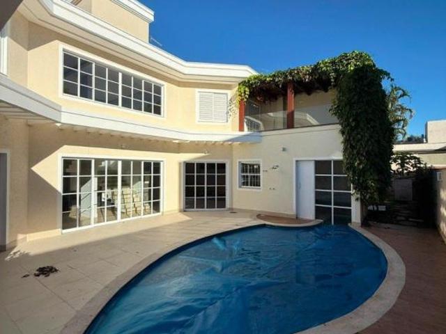 Casa 5 suítes Jardins Milão