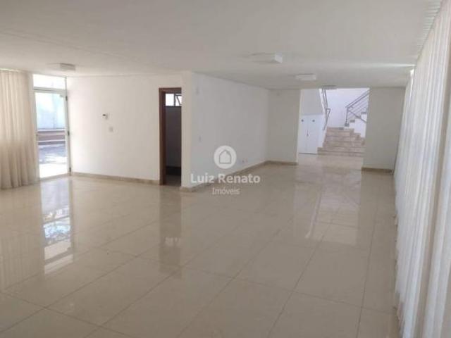 Casa 5 suítes, 580m², 10 vagas de garagem, para aluguel Mangabeiras