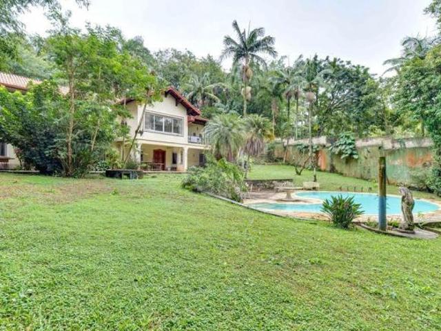 Casa 5 suítes 6 vagas a venda na Chácara Flora São Paulo