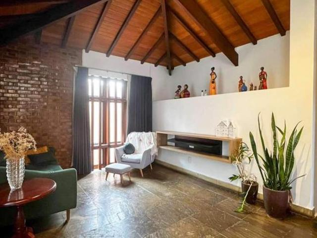 Casa, 5 quartos, 4 suites, 11 vagas