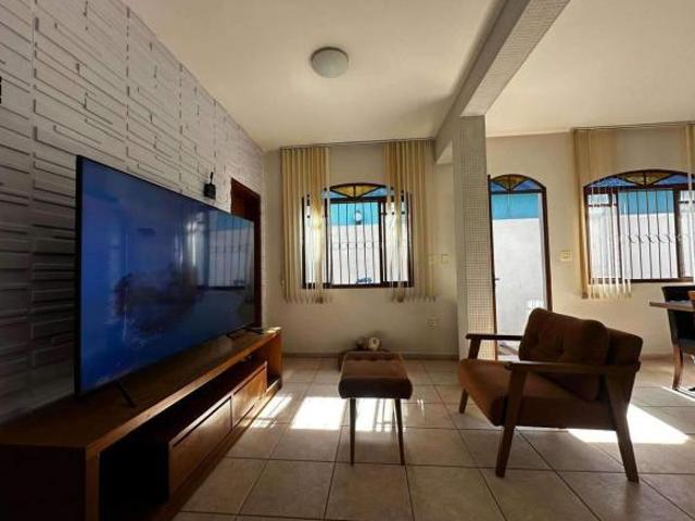 Casa, 5 quartos, 1 suite, 6 vagas
