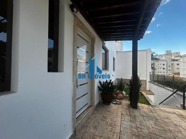 Casa 5 quartos 1 suíte 6 vagas Bairro Castelo