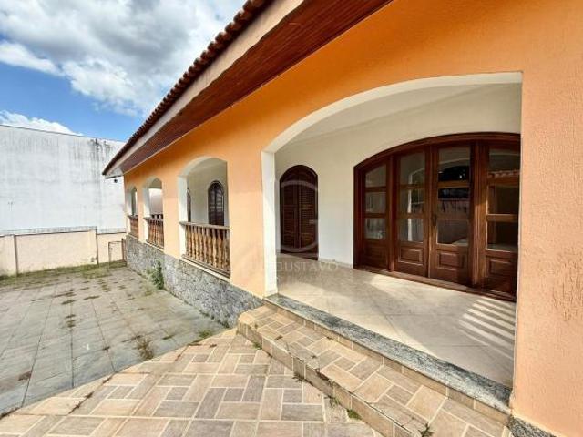 CASA 5 QUARTOS VIRGILO DE REZENDE