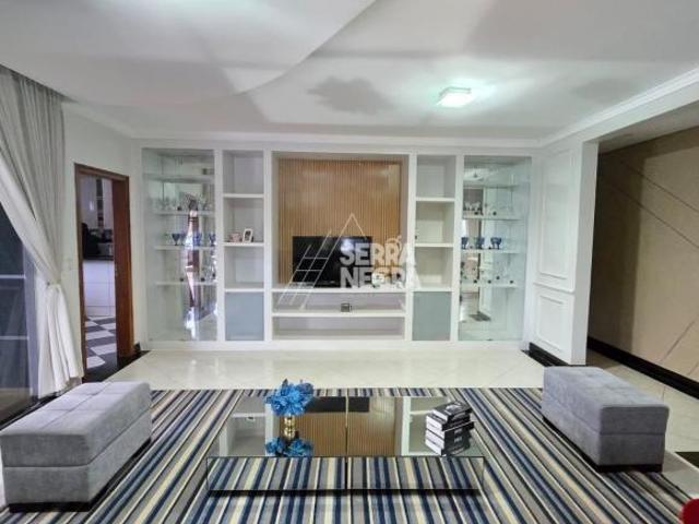 CASA 5 QUARTOS ARMARIOS ESPAÇO GOURMET CONDOMINIO FECHADO SHA 6 ARNIQUEIRAS