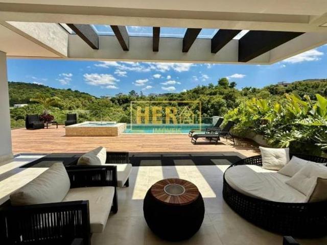 Casa 5 Quartos com 4 Suítes e 479m² Parque dos Resedás