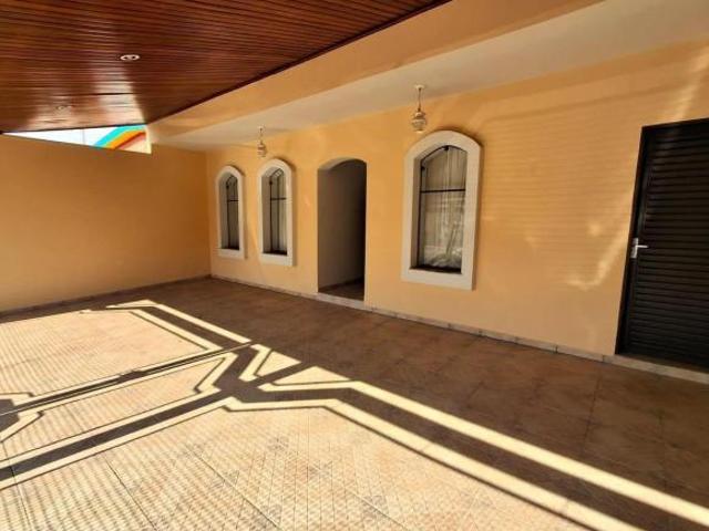 Casa 5 Quartos com 4 Suítes e 207m² Jardim Maria Izabel