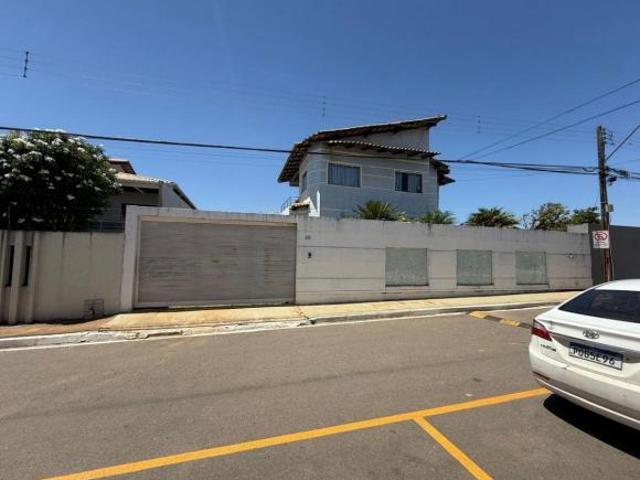 Casa 5 Quartos com Piscina no Condomínio Bela Vista