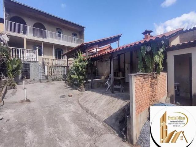 Casa 5 Quartos Lote 360 m2, Bairro Jardim do Comerciários Ótima localização Estuda Permuta