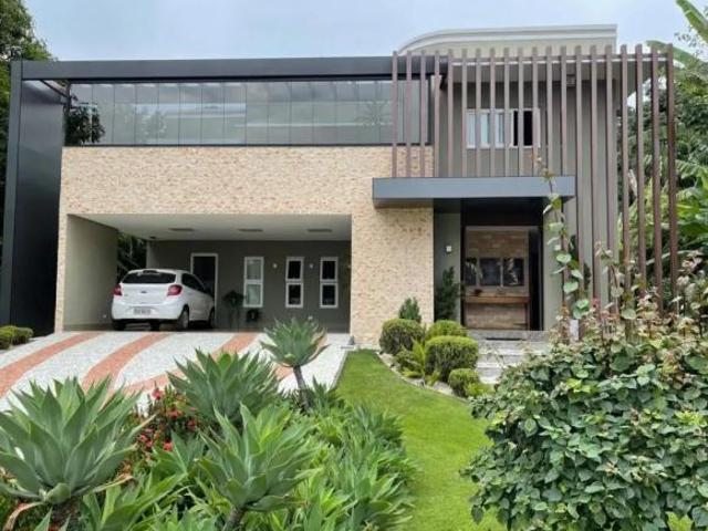 Casa 5 Quartos para Venda no Residencial Aldeia do Vale Goiânia
