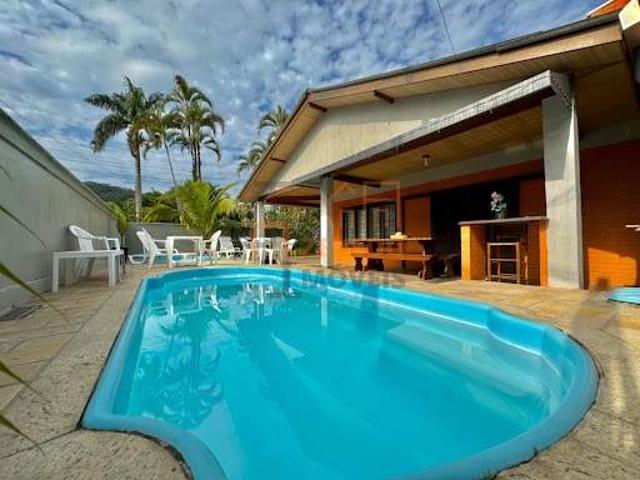 Casa 5 quartos piscina a 50 m do mar