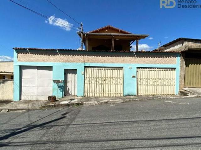 Casa 5 quartos,piscina,02 barracões