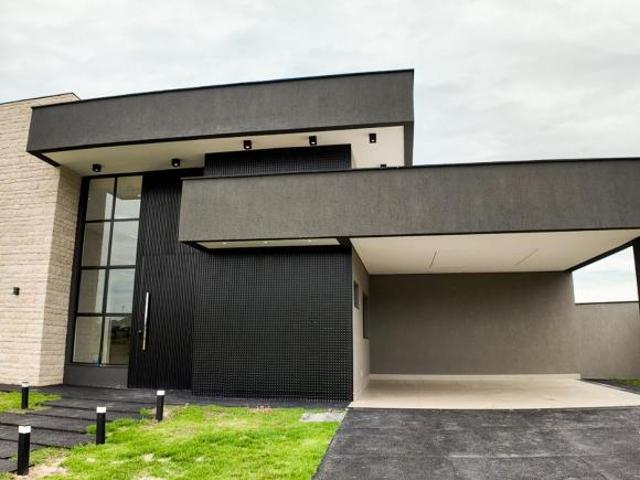 Casa 640m² no Residencial Plateau D&apos or Unique — Parque Cidade | 3 Quartos, 3 Suítes