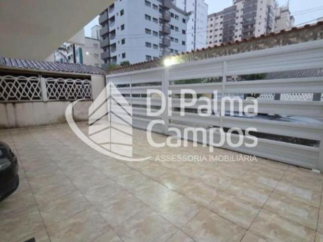 Casa 60m² pé na areia à venda no Caiçara, Praia Grande, 50m da praia