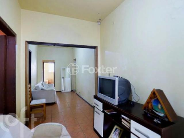 Casa, 6 dormitórios, 220 m², em Passo da Areia