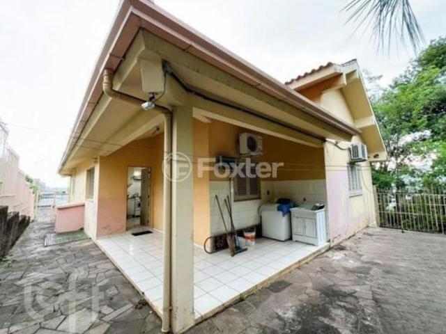 Casa, 6 dormitórios, 233.22 m², em Operário