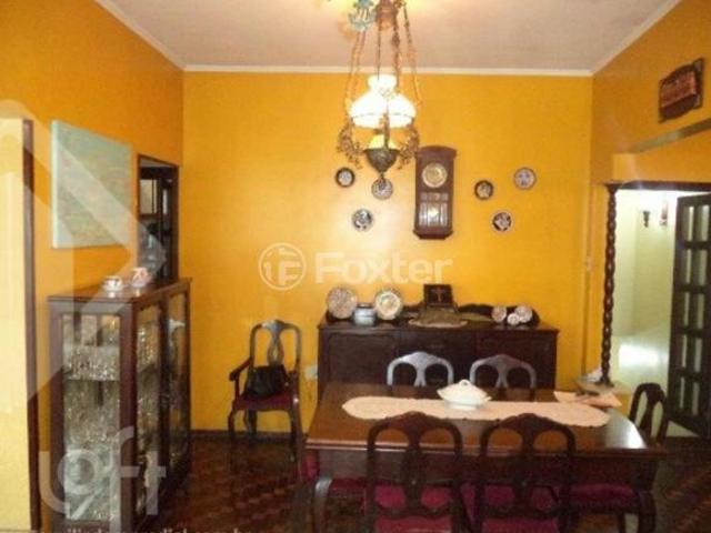 Casa, 6 dormitórios, 250 m², em Petrópolis