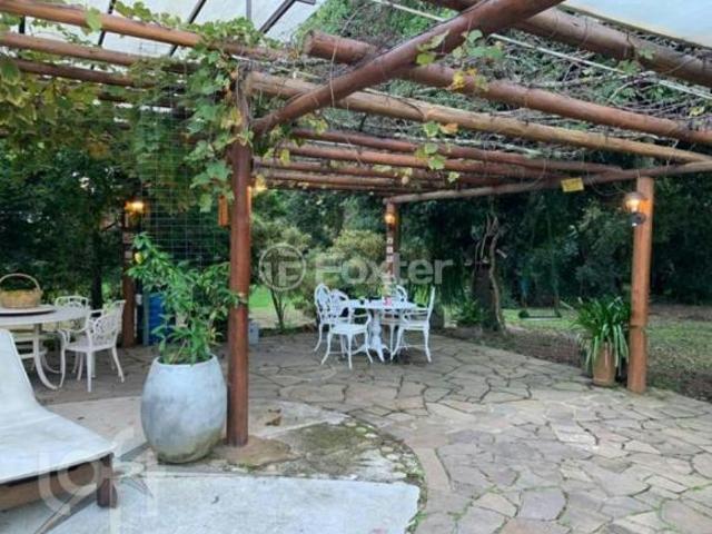 Casa, 6 dormitórios, 264.99 m², em Belém Velho