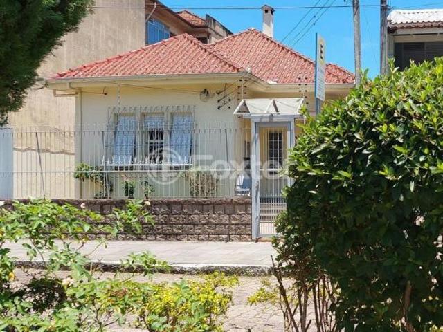 Casa, 6 dormitórios, 276.53 m², em Menino Deus